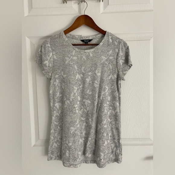 Simply Vera Vera Wang | Tops | Womens Floral Shirt | Poshmark